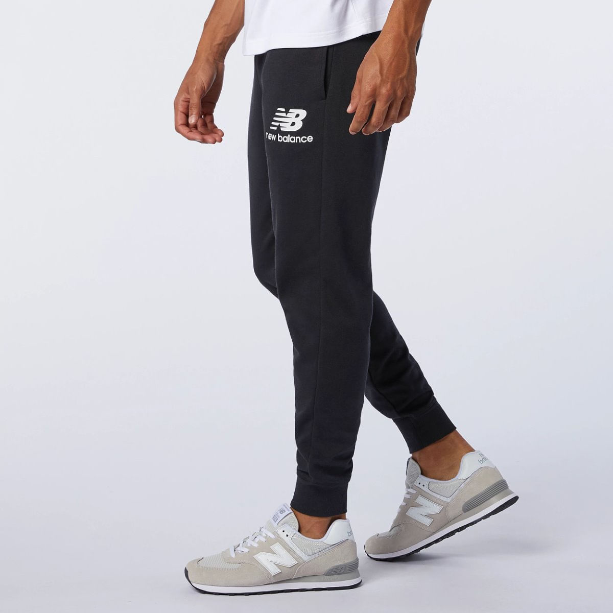 Pantalon New Balance Hombre Essentials Negro - My Shuzz - Tienda Online ...