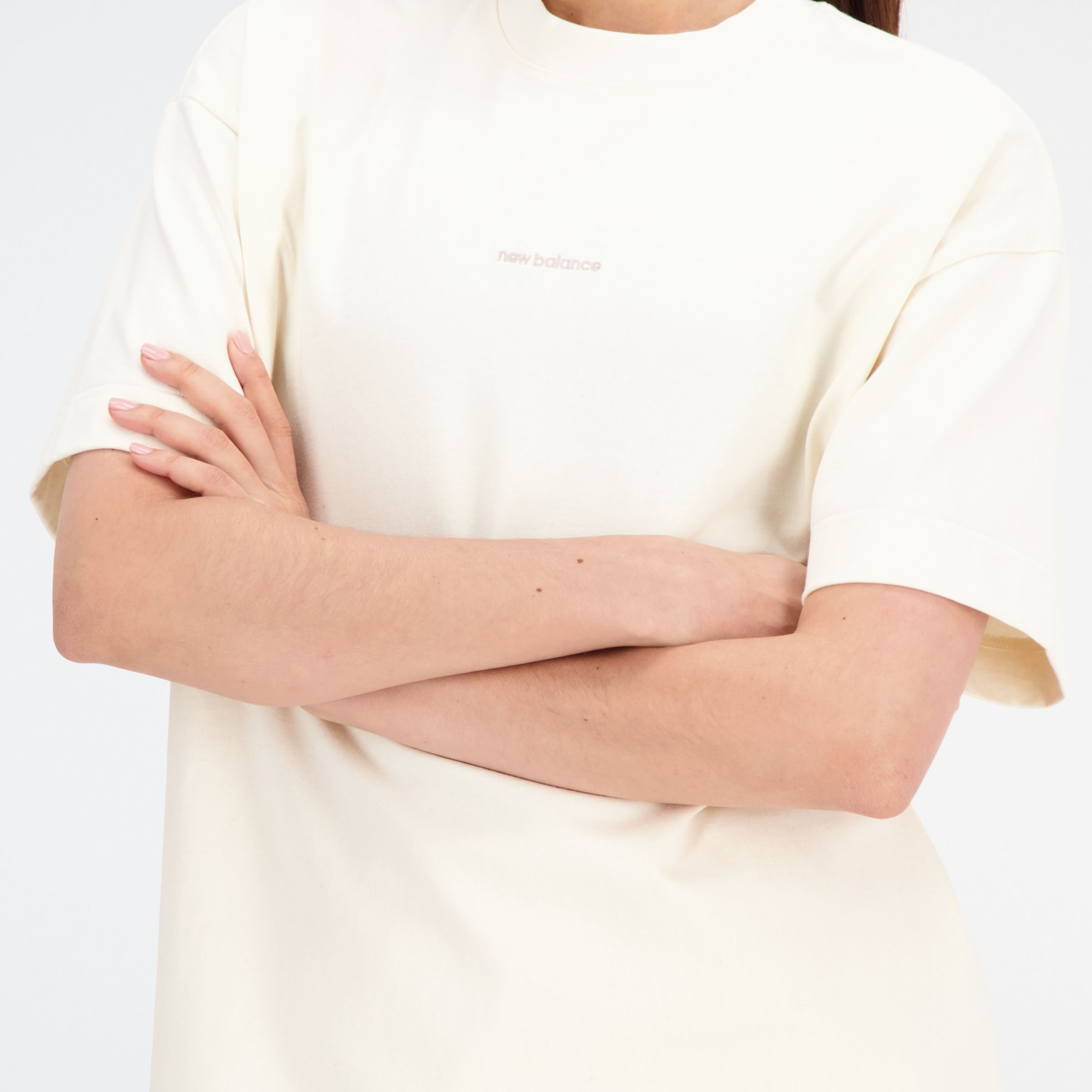 Remera New Balance Mujer Athletics Linear Crema - My Shuzz - Tienda ...